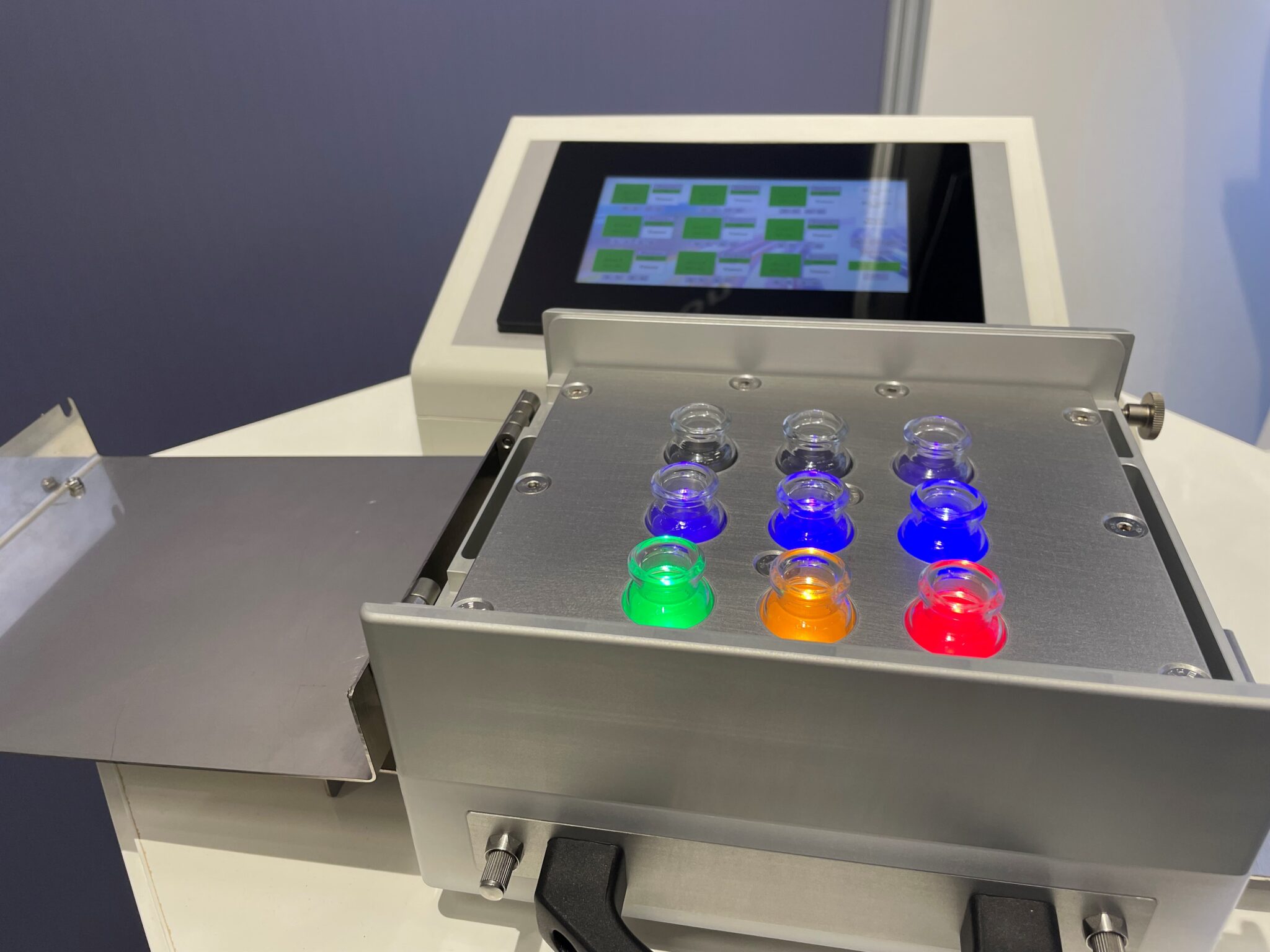 Parallel Screening Photoreactor - Photoreactors - Photochemistry